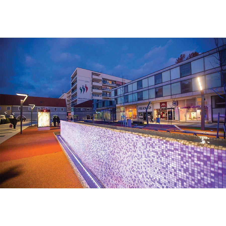 INTERLUX-F-SW-12-30-H-WW-24-SU12 12"STPEUP RECESSED WALL WASH - Villa ...